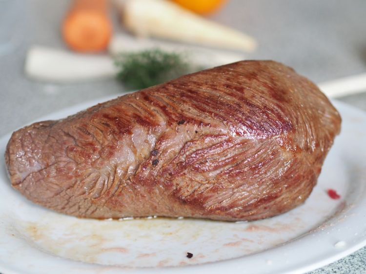 Mageres Meisl mit Polenta und Chicorée-Orangensalat – Küchenereignisse